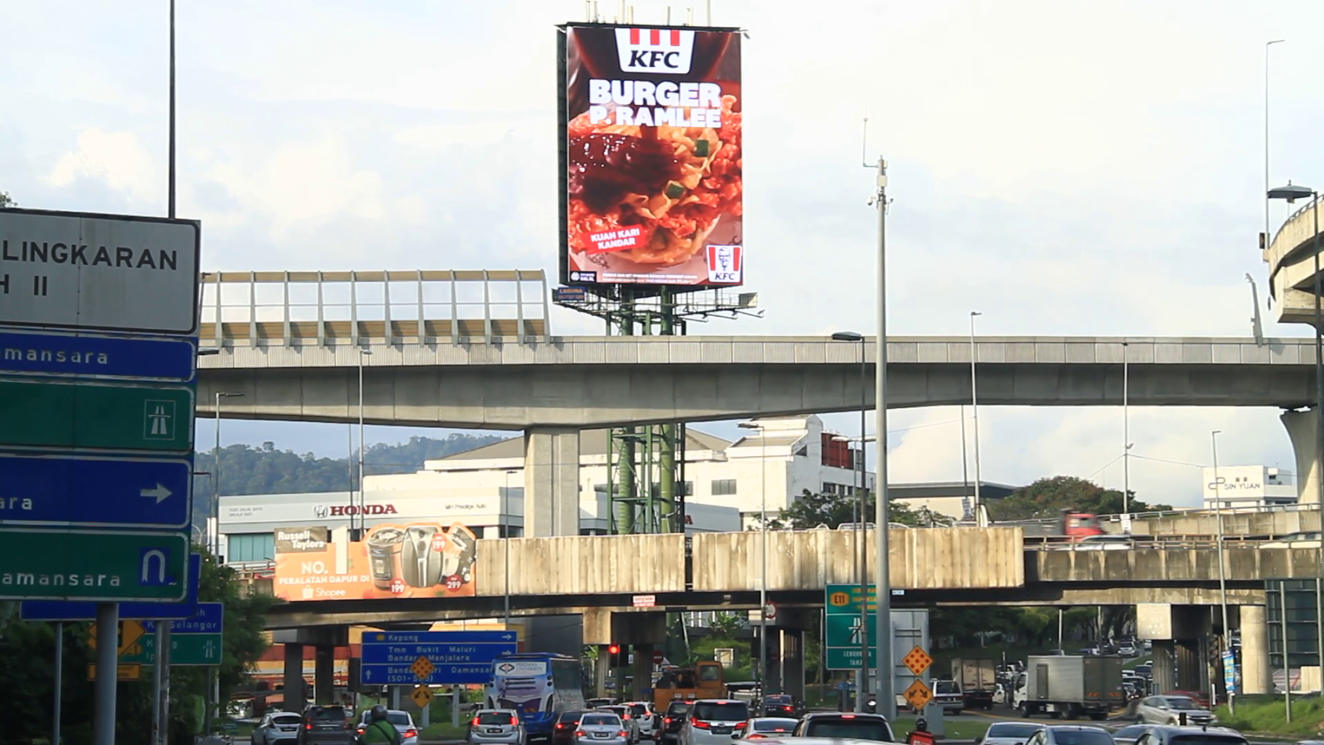 Digital Screens - MRR 2 Highway - LAGUNA