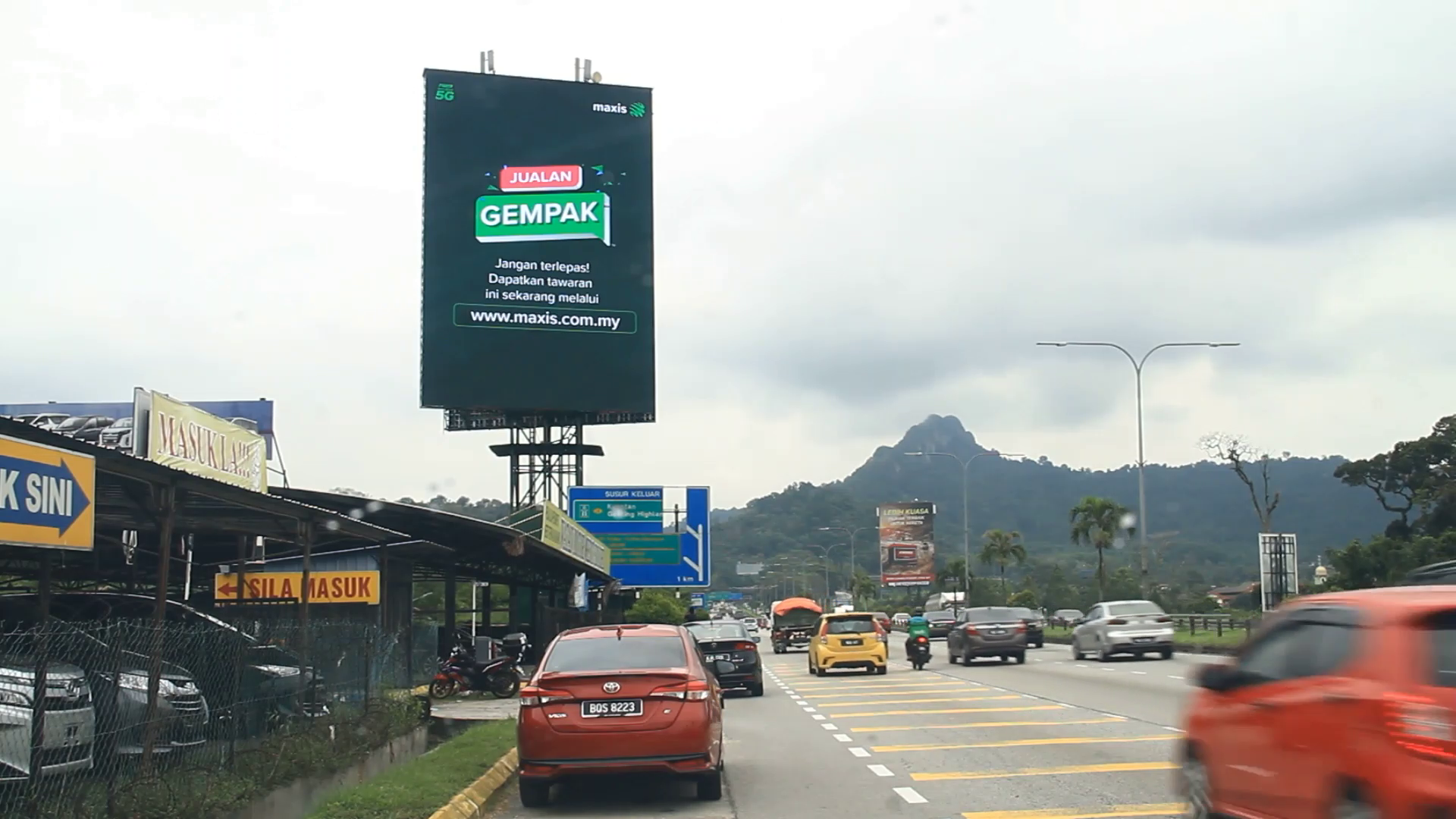 Digital Screens - MRR 2 Highway - LAGUNA